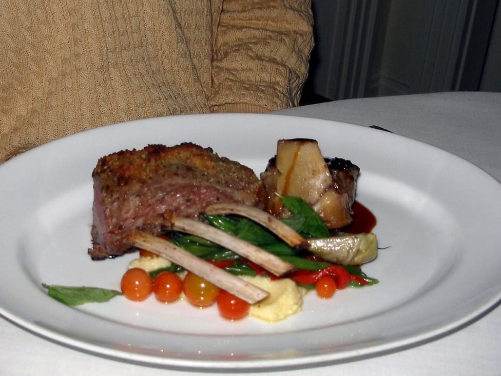 Studio: Standing Alone Atop Laguna Beach Cliff - Food GPS