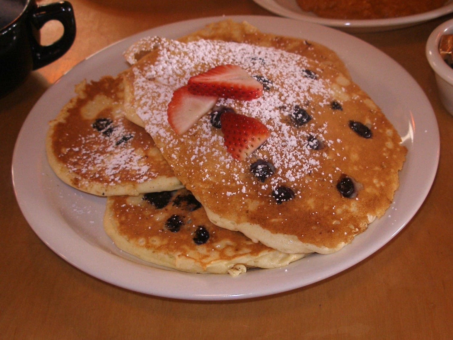 The Peach Cafe: Artistic Southern-Tinged Eatery in Monrovia - Food GPS