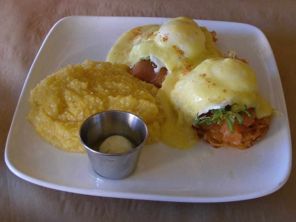 Square One Dining: Brunching in Style in Scientology Shadow