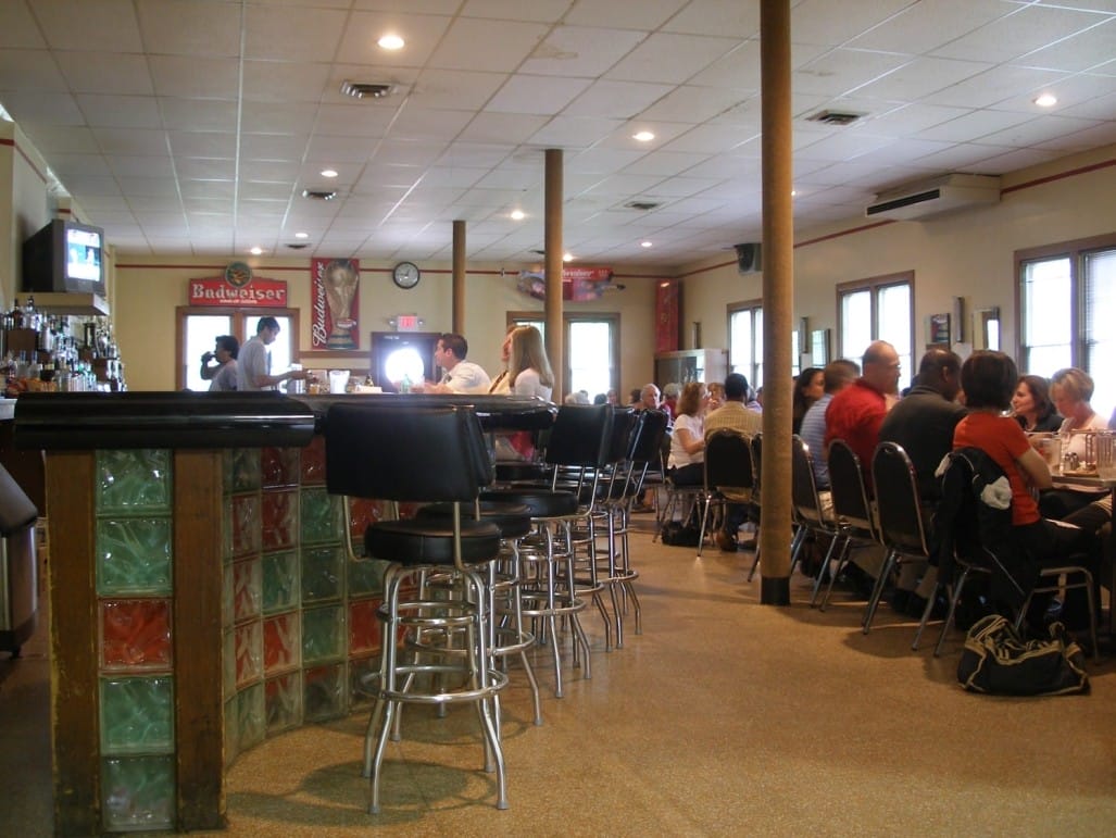 Conte’s: Crispy Pepperoni Pizza at Princeton Institution