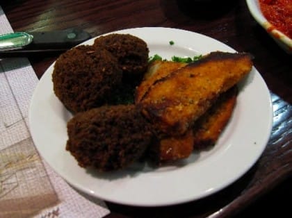 Itzik Hagadol Grill: Salads and Skewers at Encino Shipudia