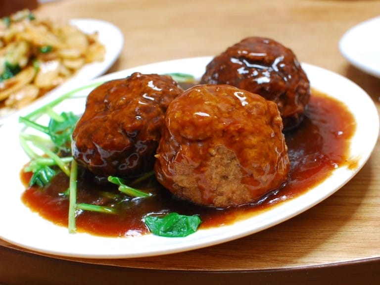 Shanghai Dumpling King: Sprawling Menu, Specific Selections